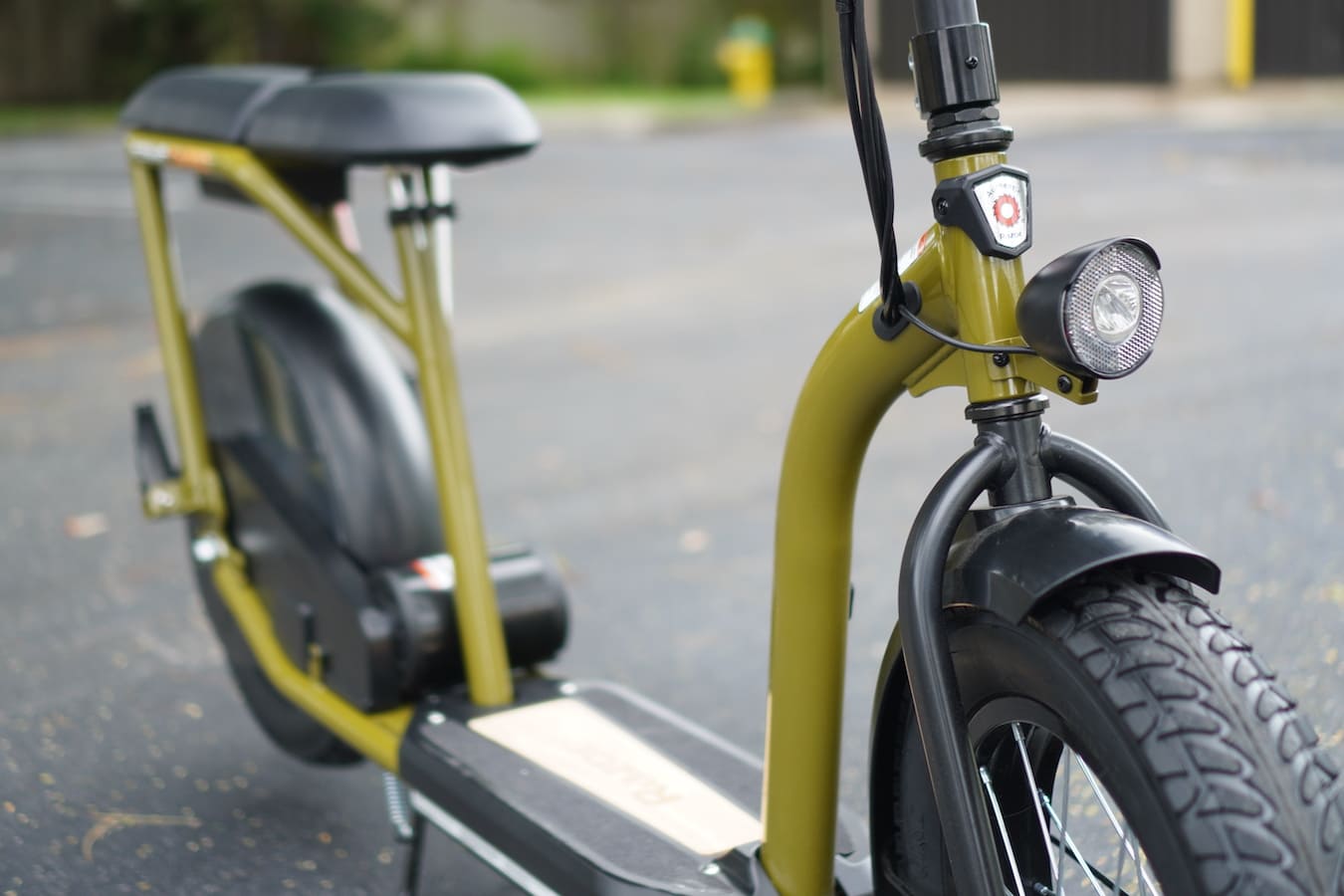 Razor EcoSmart Cargo review: Flying on a 2-seater electric scooter