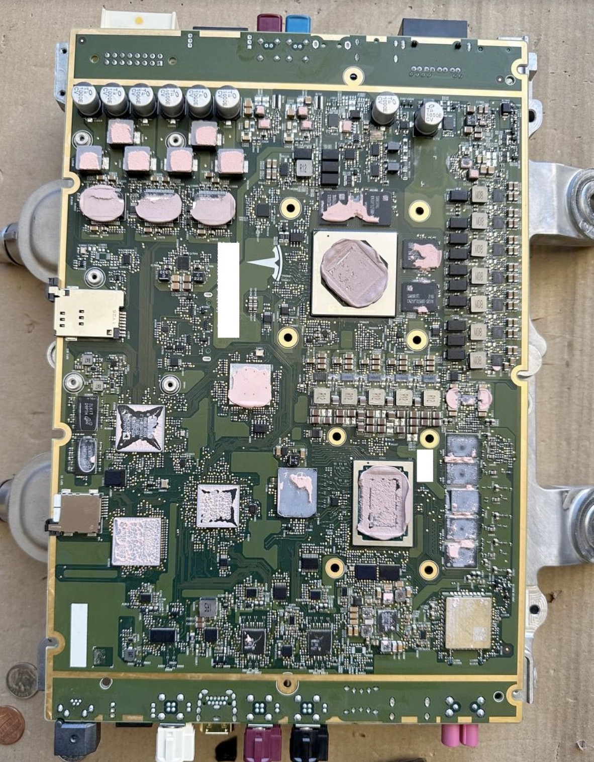 Tesla's new self-driving (HW4) computer leaks: Here's a teardown | Electrek