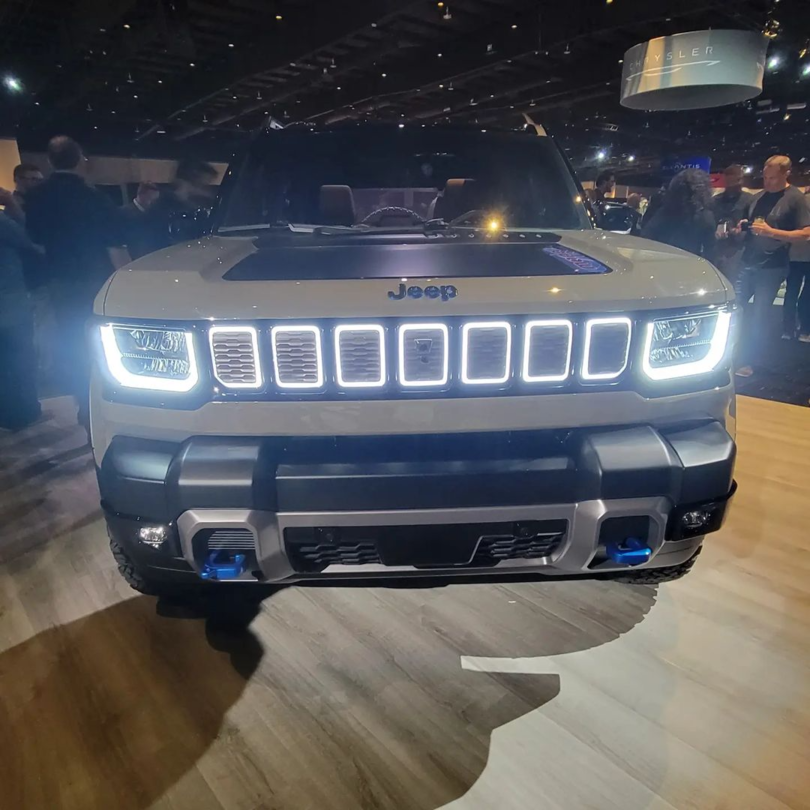 Jeep shows off its Recon Moab 4xe EV concept to dealers [images]