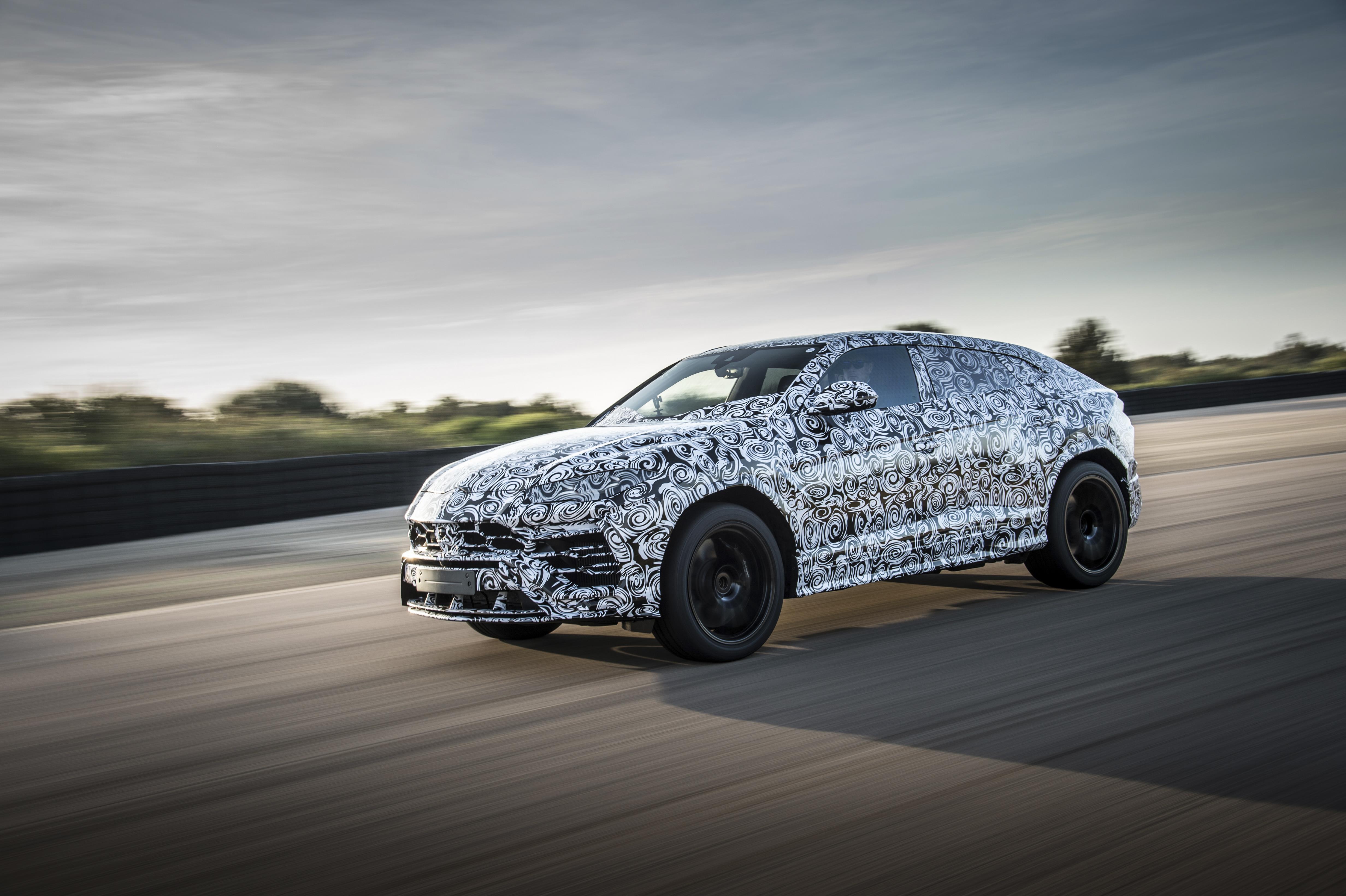 Lamborghini Urus SUV is going fully electric in 2029