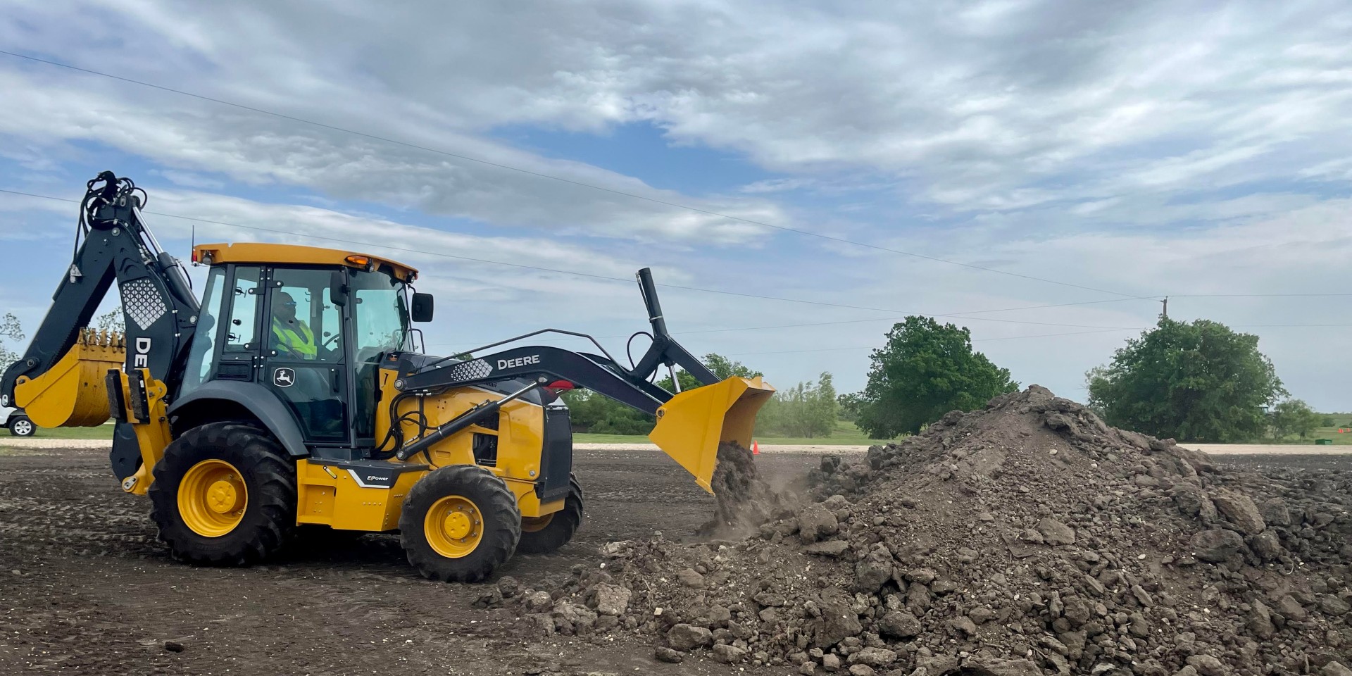 Here’s what I found out in Texas about John Deere’s electric backhoe