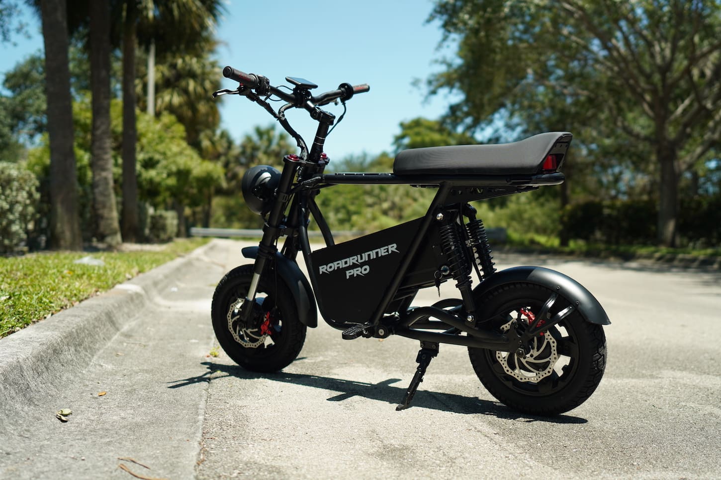 RoadRunner Pro review: A 50 MPH electric scooter put to the test!