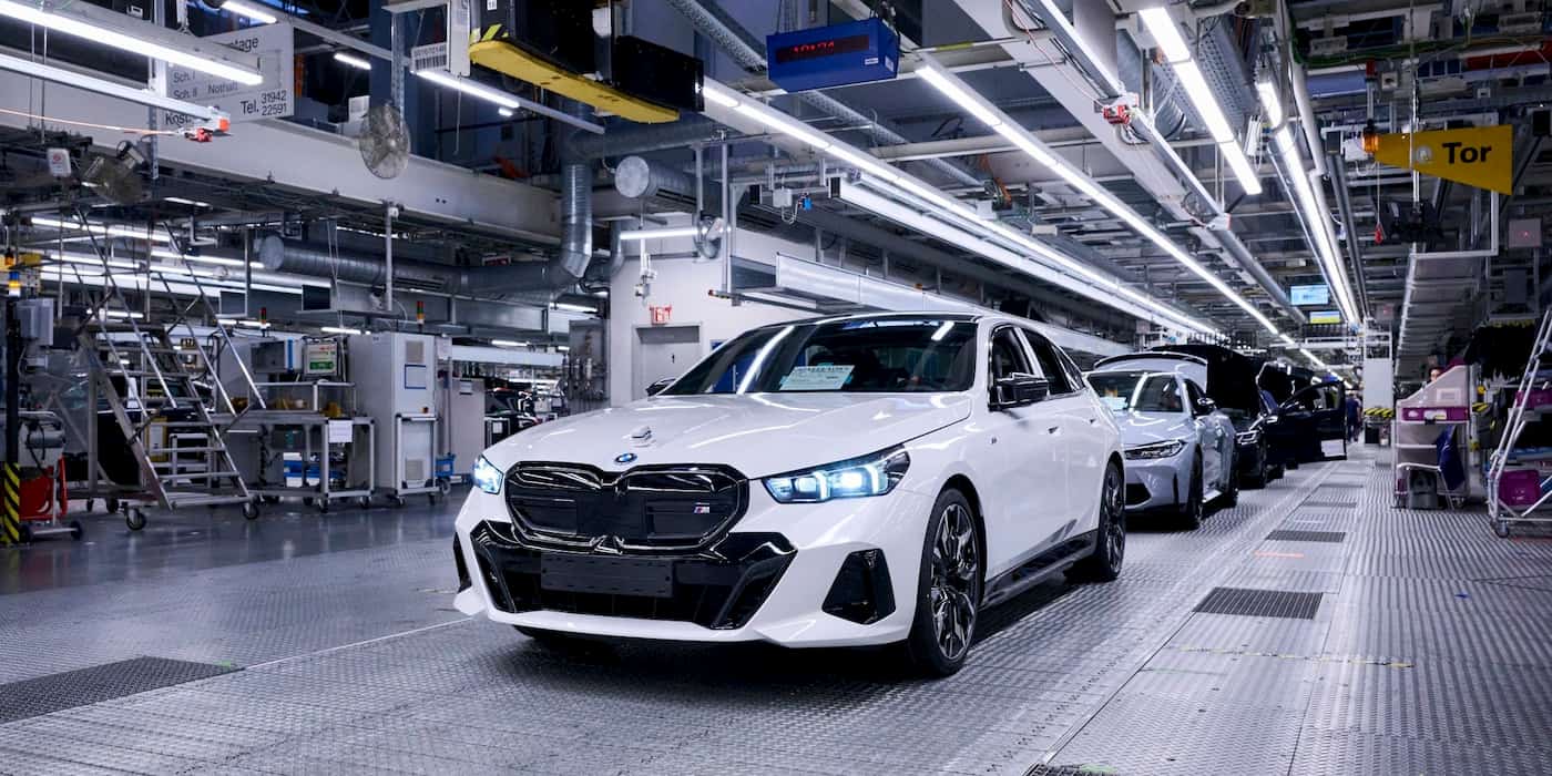 BMW’s first electric 5 series sedan, the i5, begins production