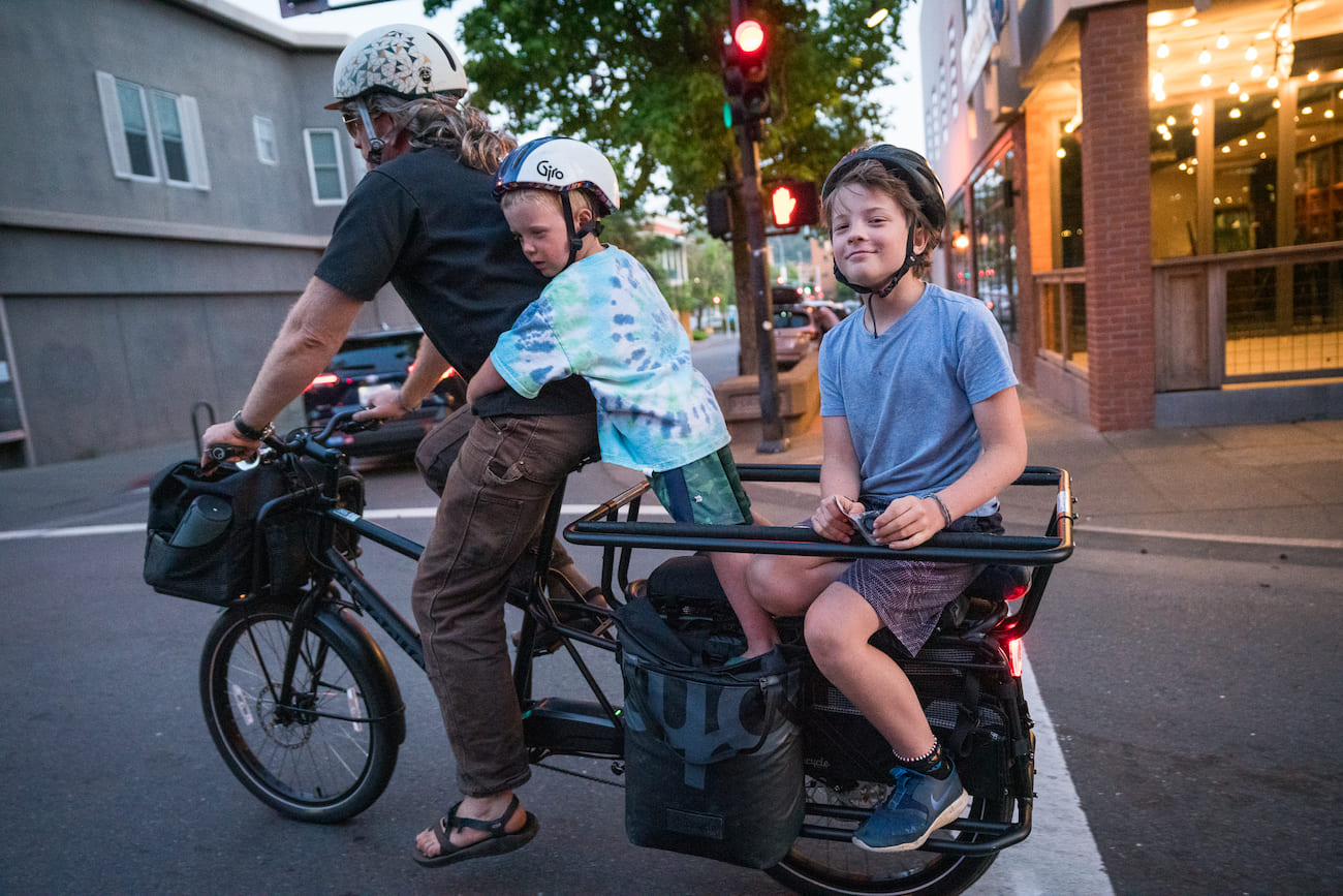 Xtracycle Stoker unveiled as cargo e-bike that carries 3 passengers