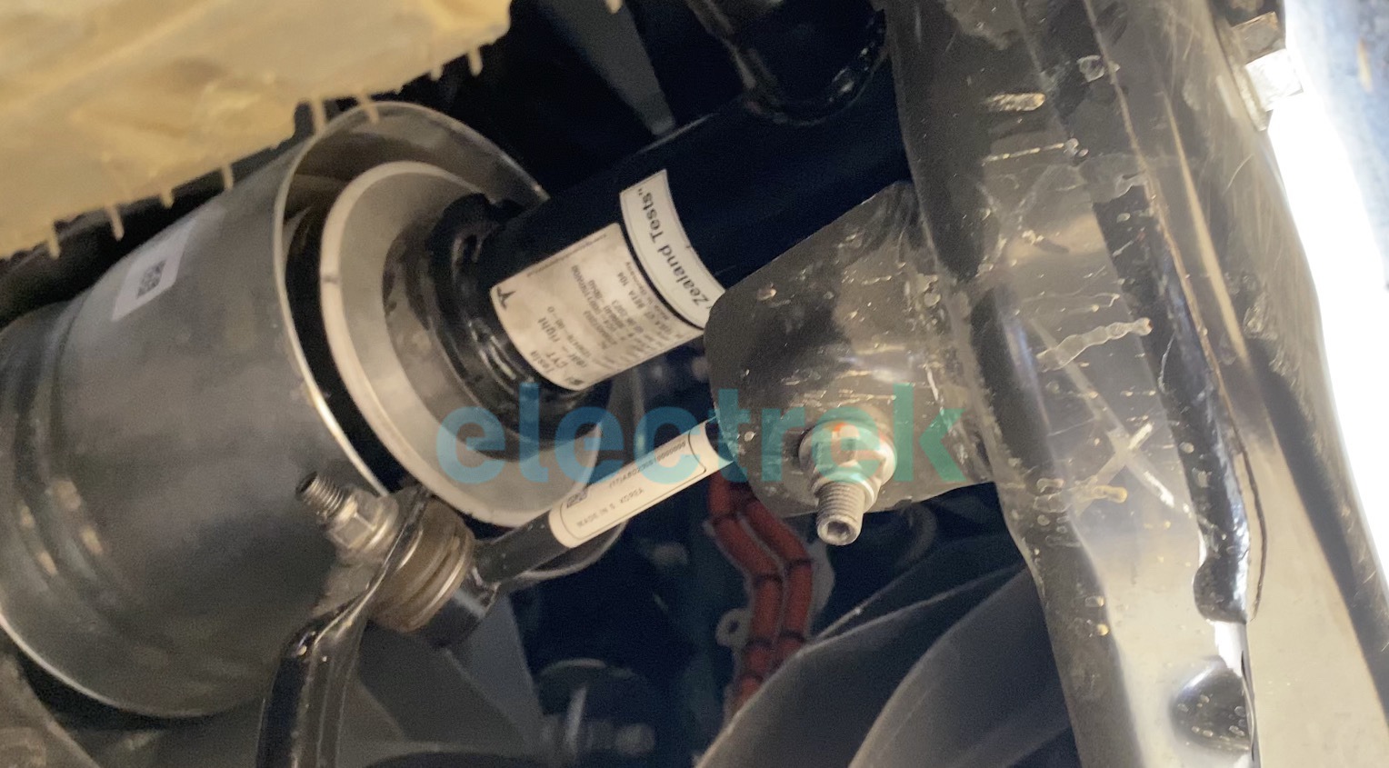 First look at Tesla Cybertruck's suspension | Electrek