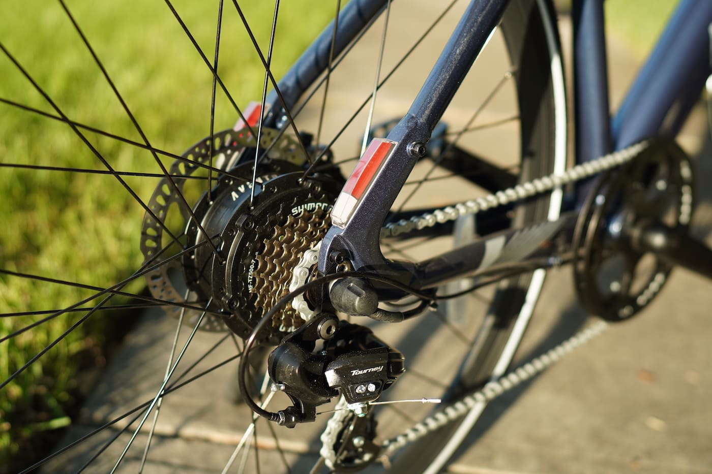Torque sensors vs cadence sensors for e-bikes: Which is better?