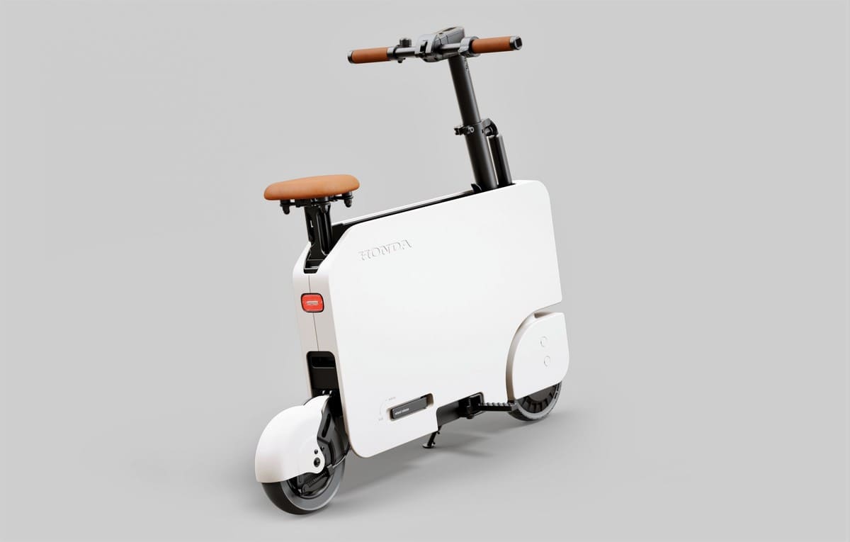 Honda Motocompacto unveiled as tiny electric motorbike for a trunk