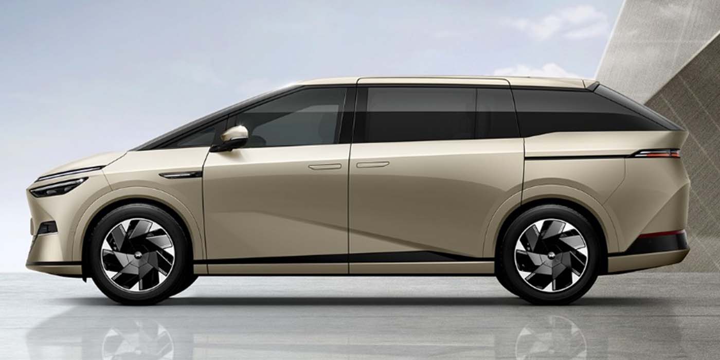 XPeng Tech Day 2023 recap: X9, AI driver, flying cars, and robots