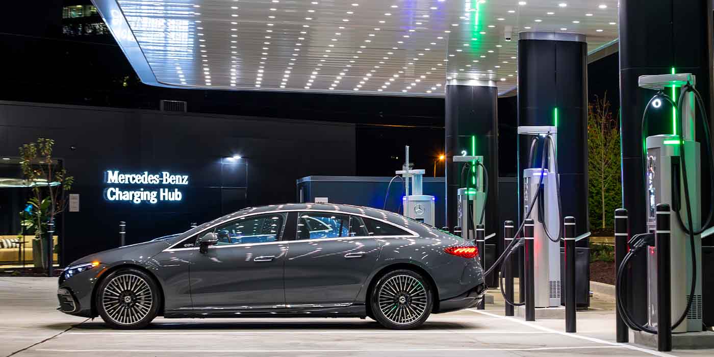 Mercedes-Benz opens first US charging hub with ChargePoint piles