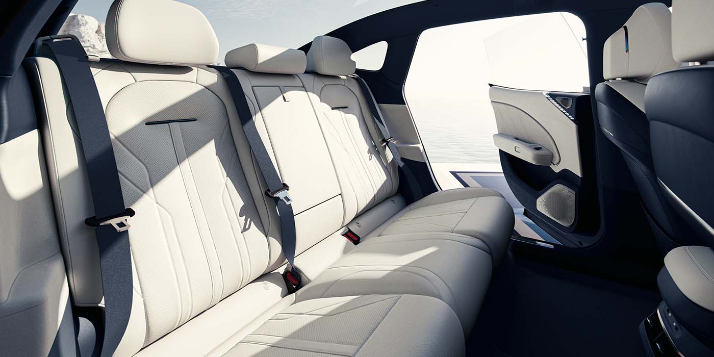 ZEEKR shares interior images of 007 sedan ahead of pre-orders