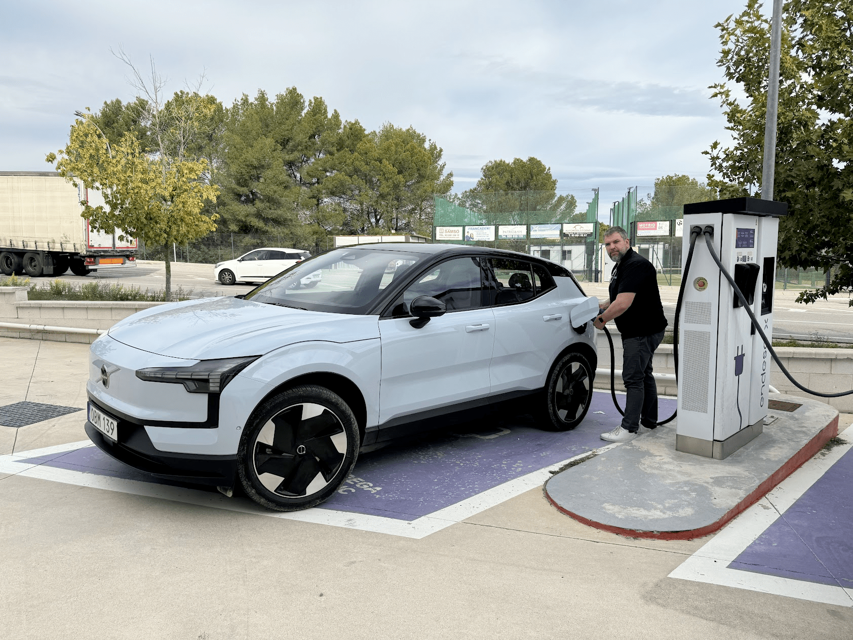 Volvo EX30 first drive: This tiny, inexpensive electric SUV is also ...