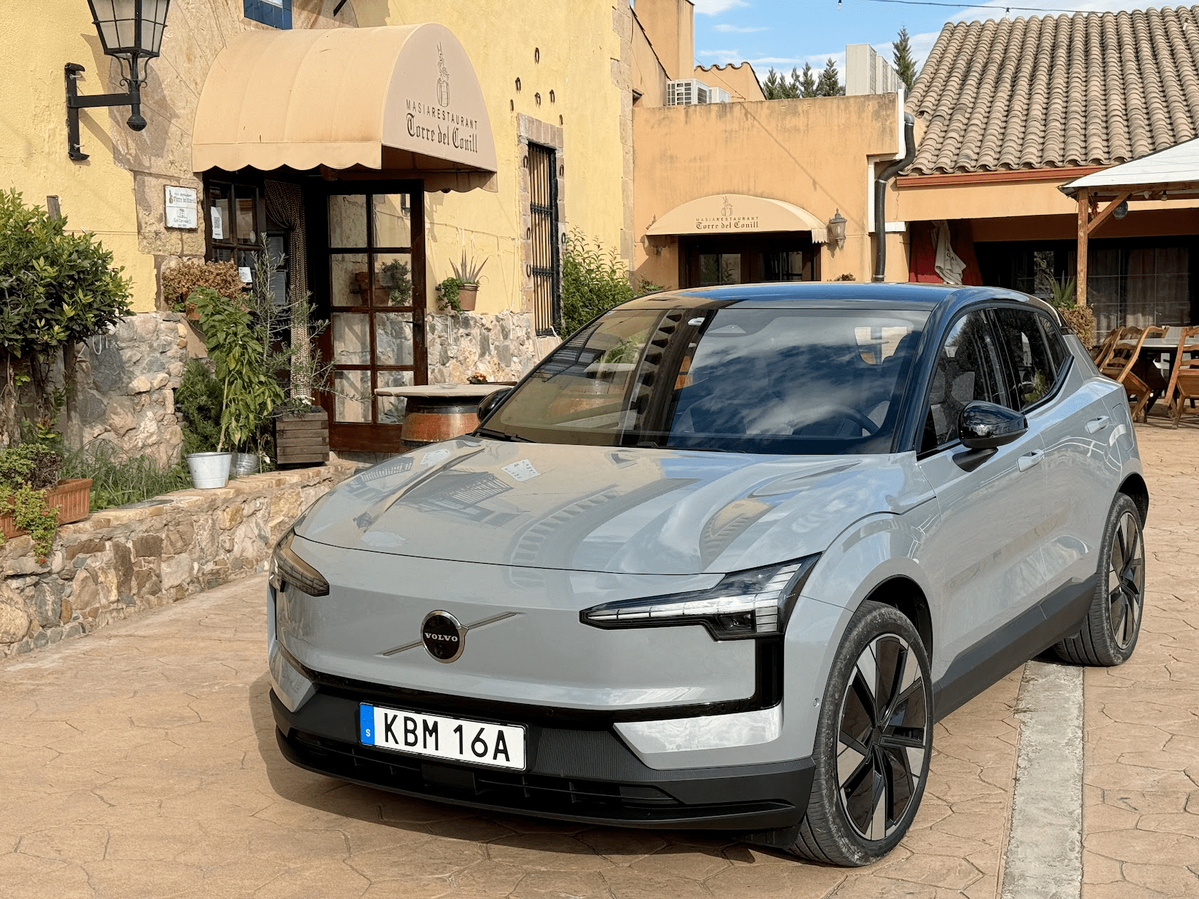 Volvo EX30 first drive: This tiny, inexpensive electric SUV is also ...