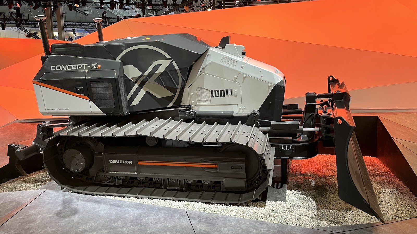 Hyundai brings Xiting AI and see-thru steel to CES 2024