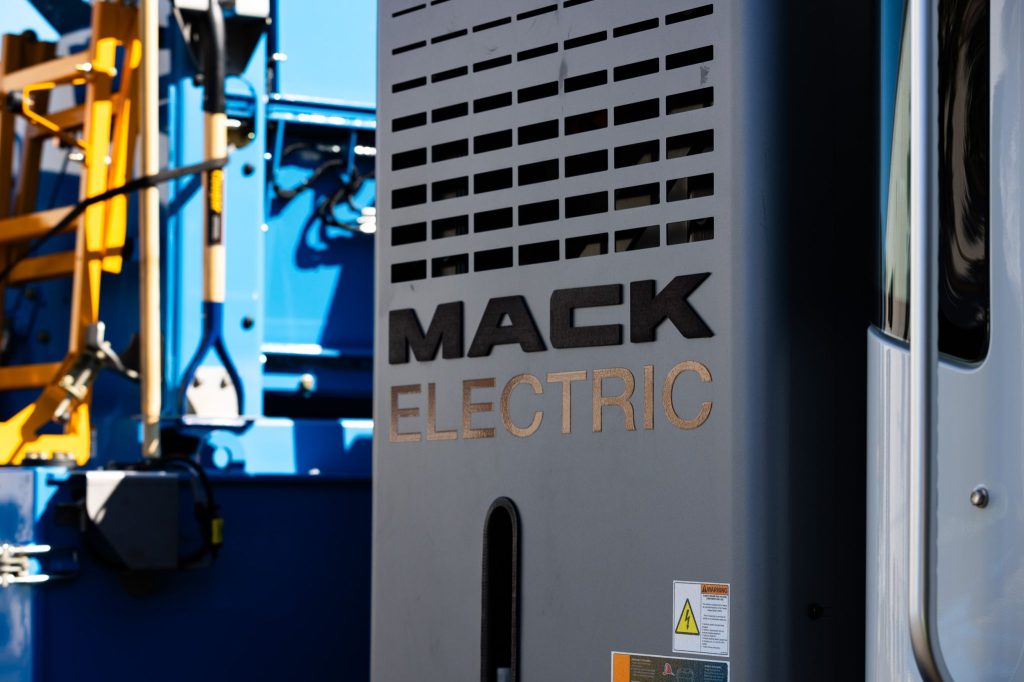 Pompano Beach add Mack electric garbage truck to fleet