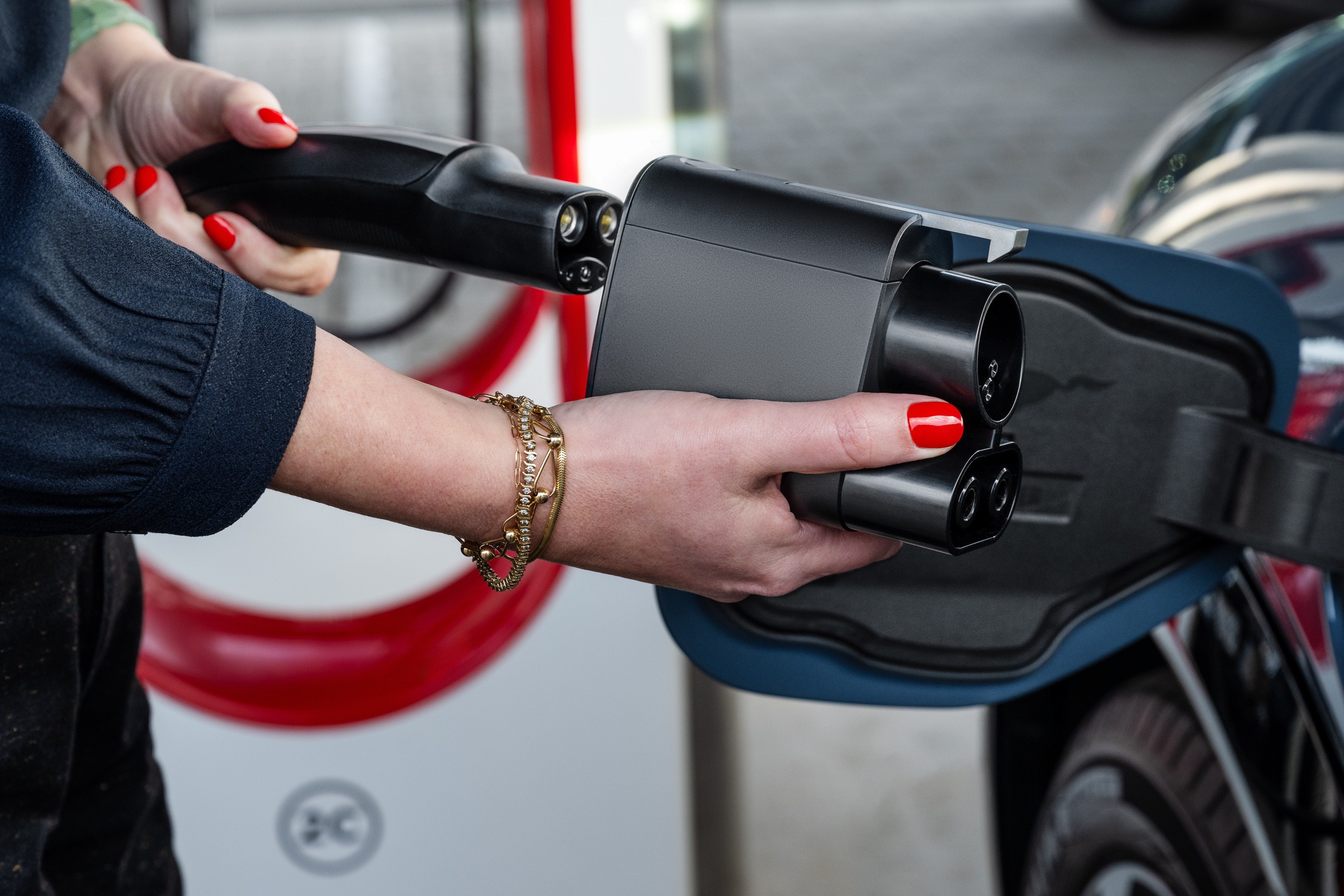 Ford's Tesla Supercharger adapter is now available to order for free ...