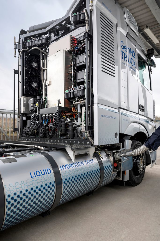 Daimler releases 'open source' hydrogen fueling standard for trucks