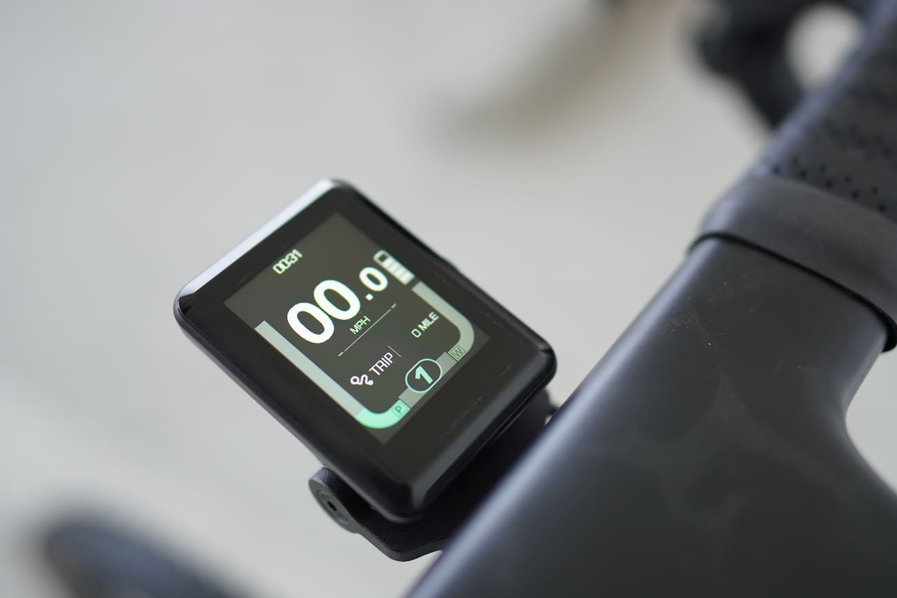 Ride1Up CF Racer1 review: Testing the lowest cost, quality carbon fiber ...