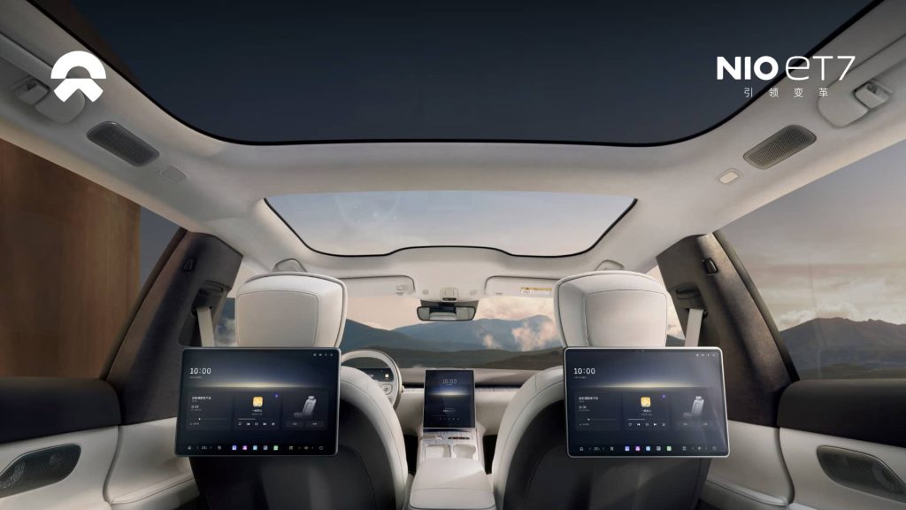 NIO shows off new ET7 with a 150 kWh semi-solid state EV battery