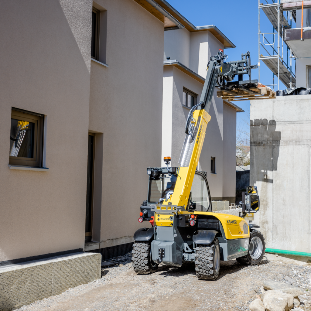 Kramer shows off electric wheel loader and telehandler at Intermat