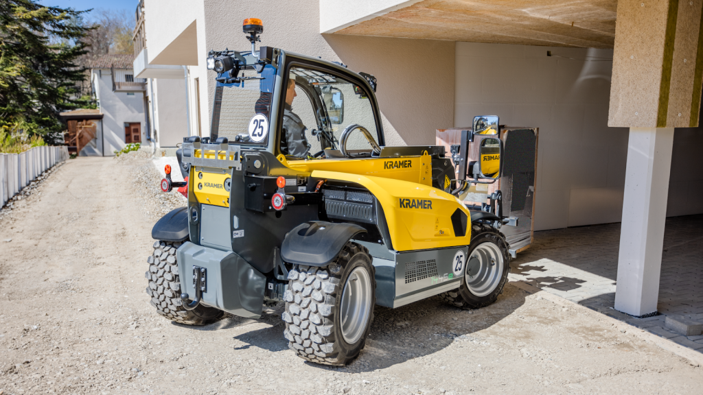 Kramer shows off electric wheel loader and telehandler at Intermat
