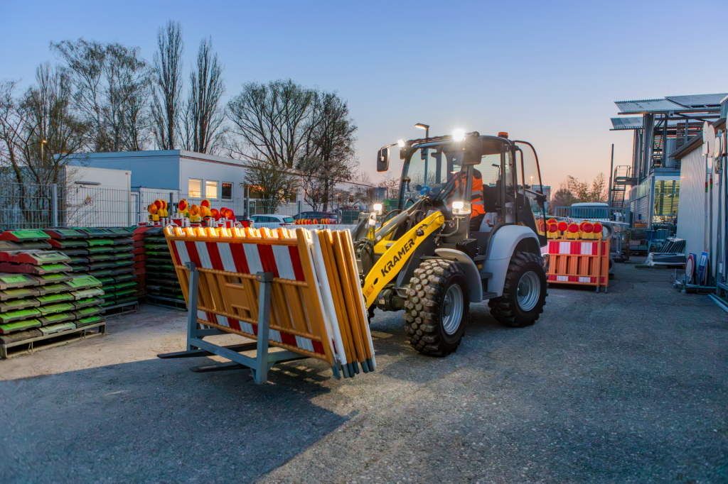 Kramer shows off electric wheel loader and telehandler at Intermat