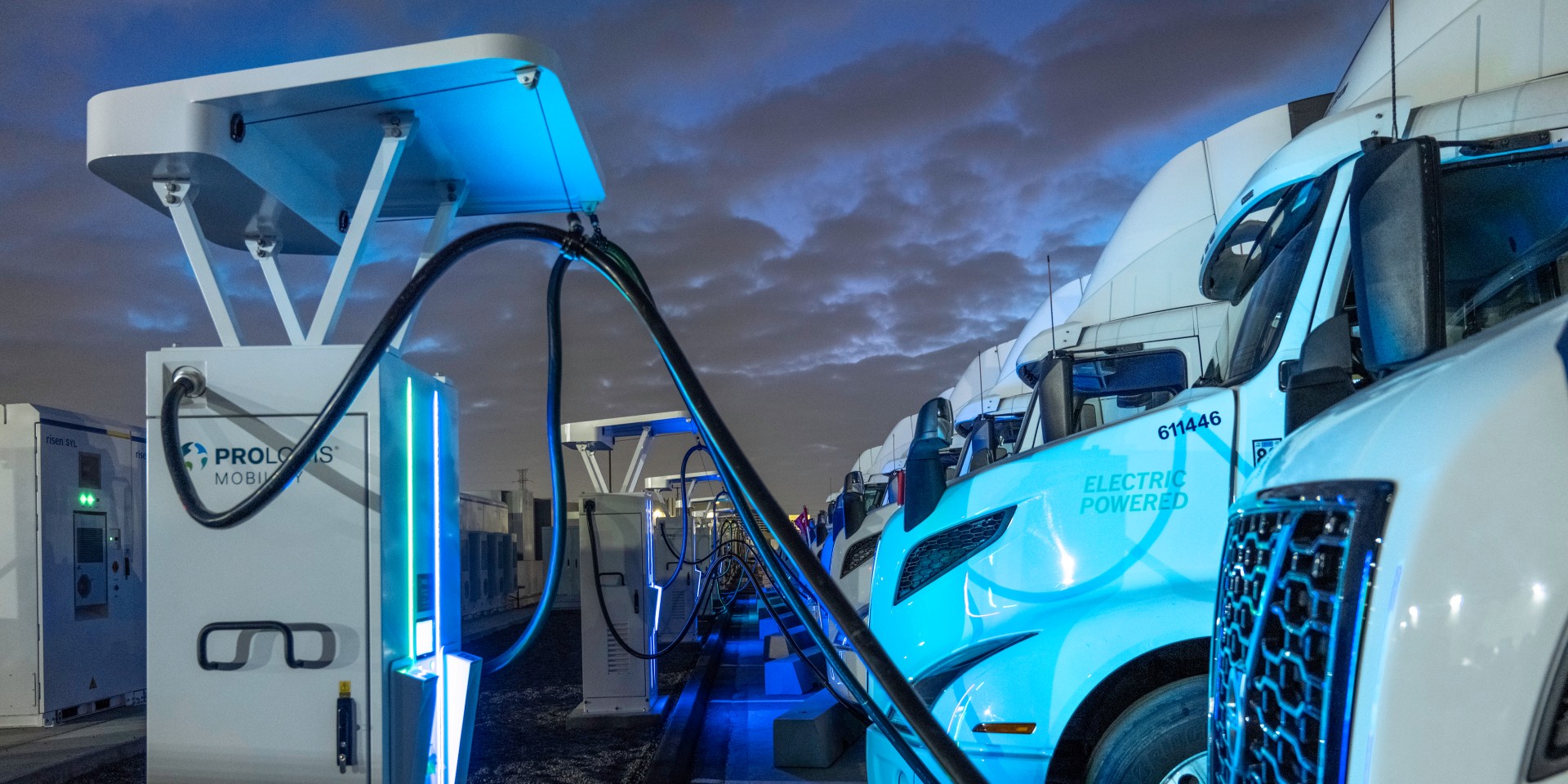 The US's largest heavy-duty electric truck microgrid is powered by ...