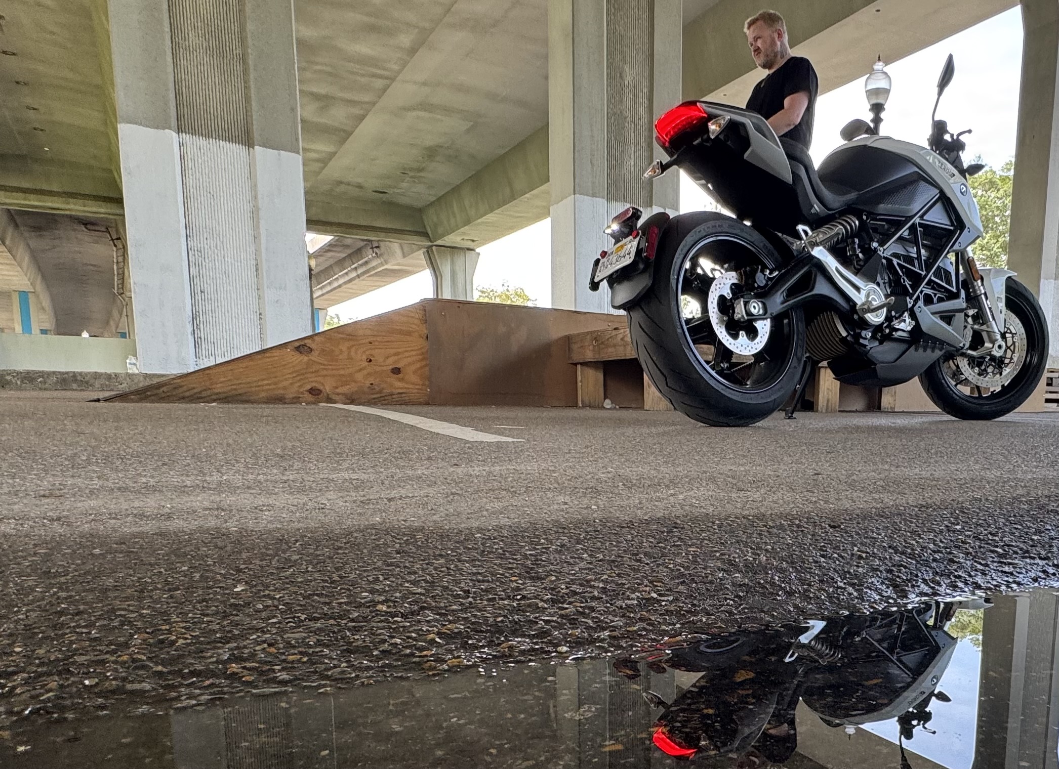 2024 Zero S test ride: A fun and sporty on-ramp to electric motorcycle ...