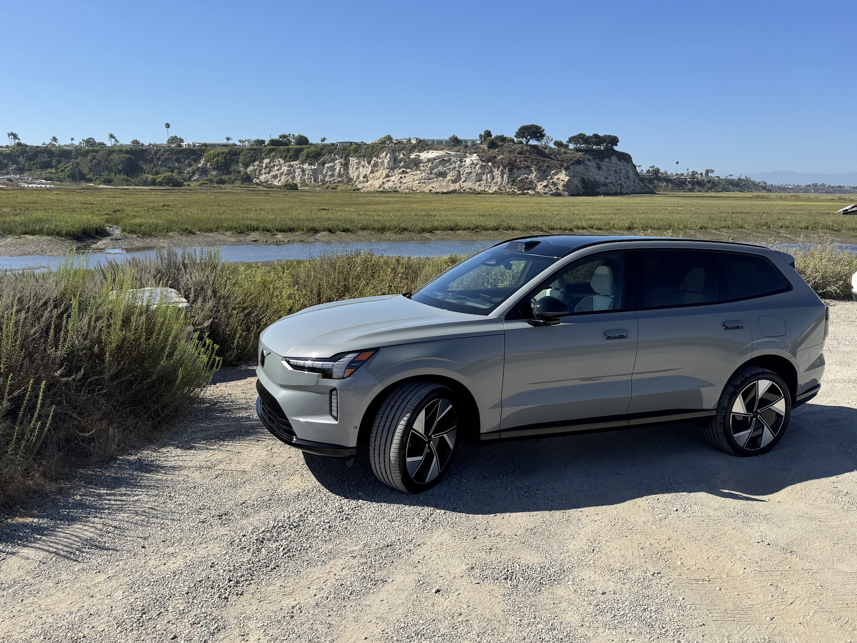 Review: Volvo EX90 is a smooth AWD 7-seat luxury kid-hauler | Electrek