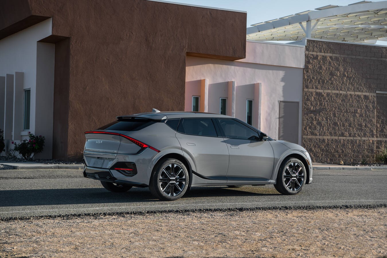 US-built 2025 Kia EV6 debuts with more battery, NACS port, and a fake gear shift