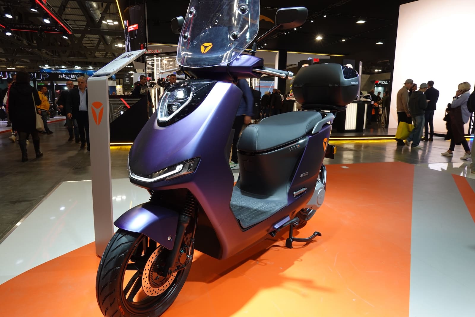 Yadea showcases its wide range of e-motorcycles and scooters