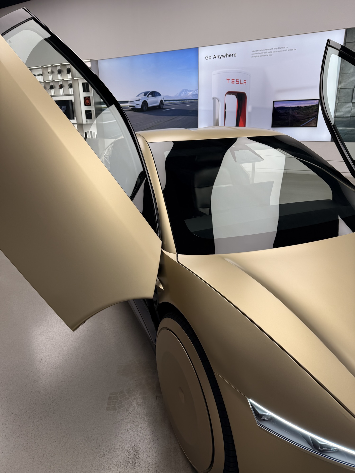 Tesla Cybercab is on display in NYC, here are some closeup photos ...