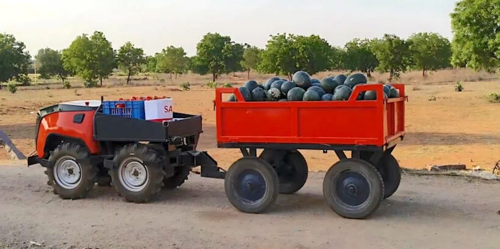 Farmrobo iMog brings autonomous tractor to hobby farms