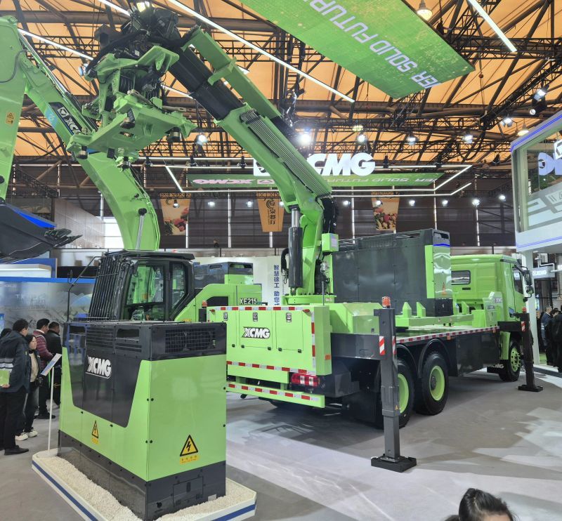 Xcmg Shows Heavy Equipment With Byd Battery Swap Tech