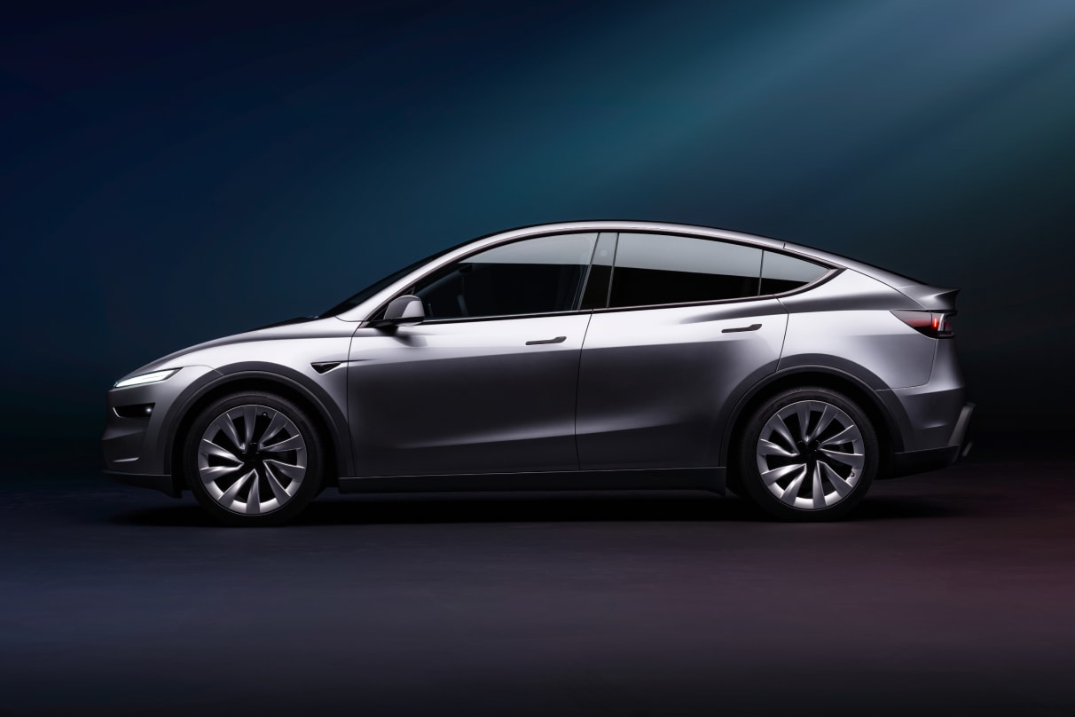 This is the Tesla Model Y Juniper refresh, just unveiled in China ...