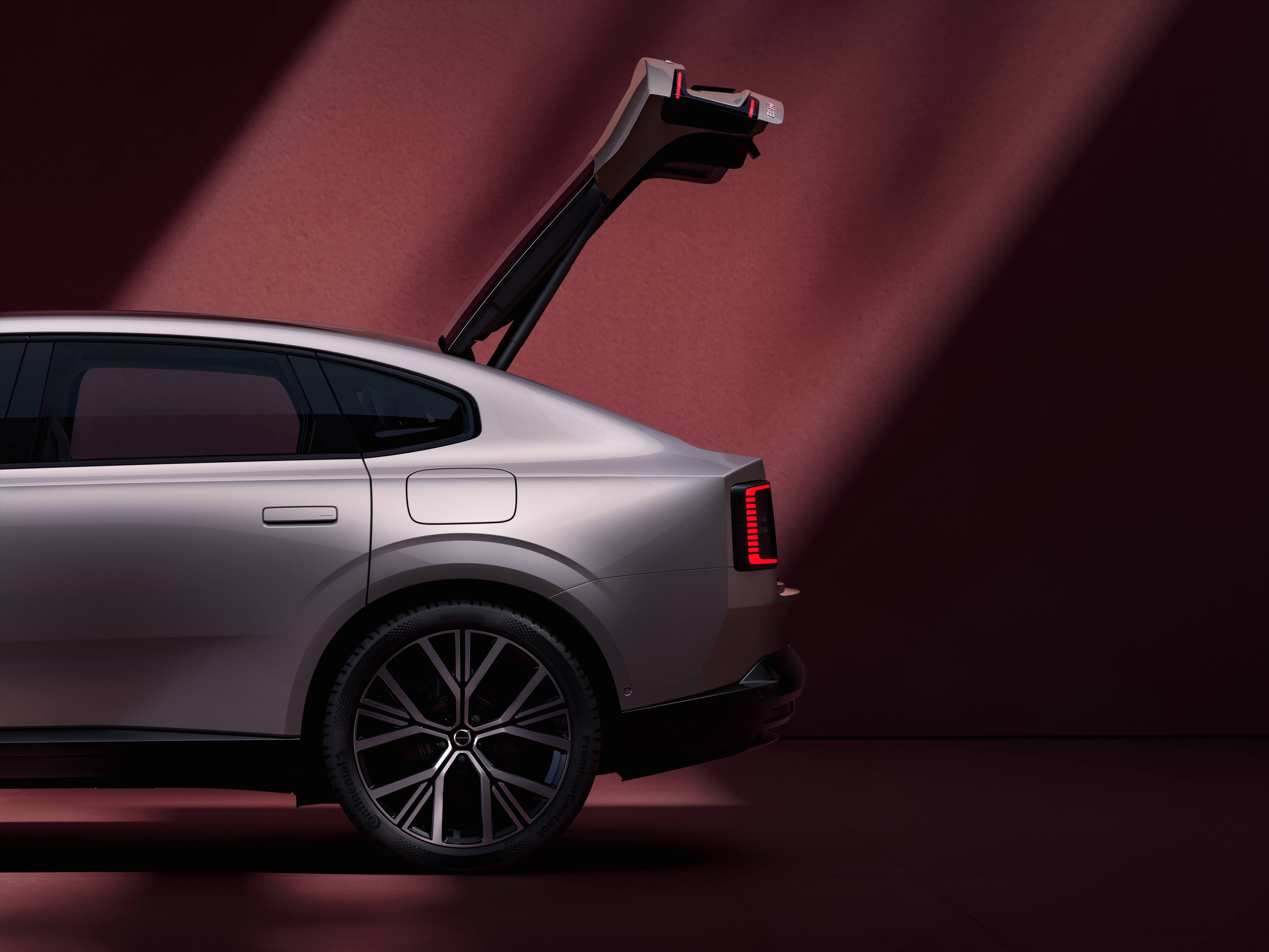 Volvo ES90 revealed: 800V beauty is midway between SUV, sedan and ...