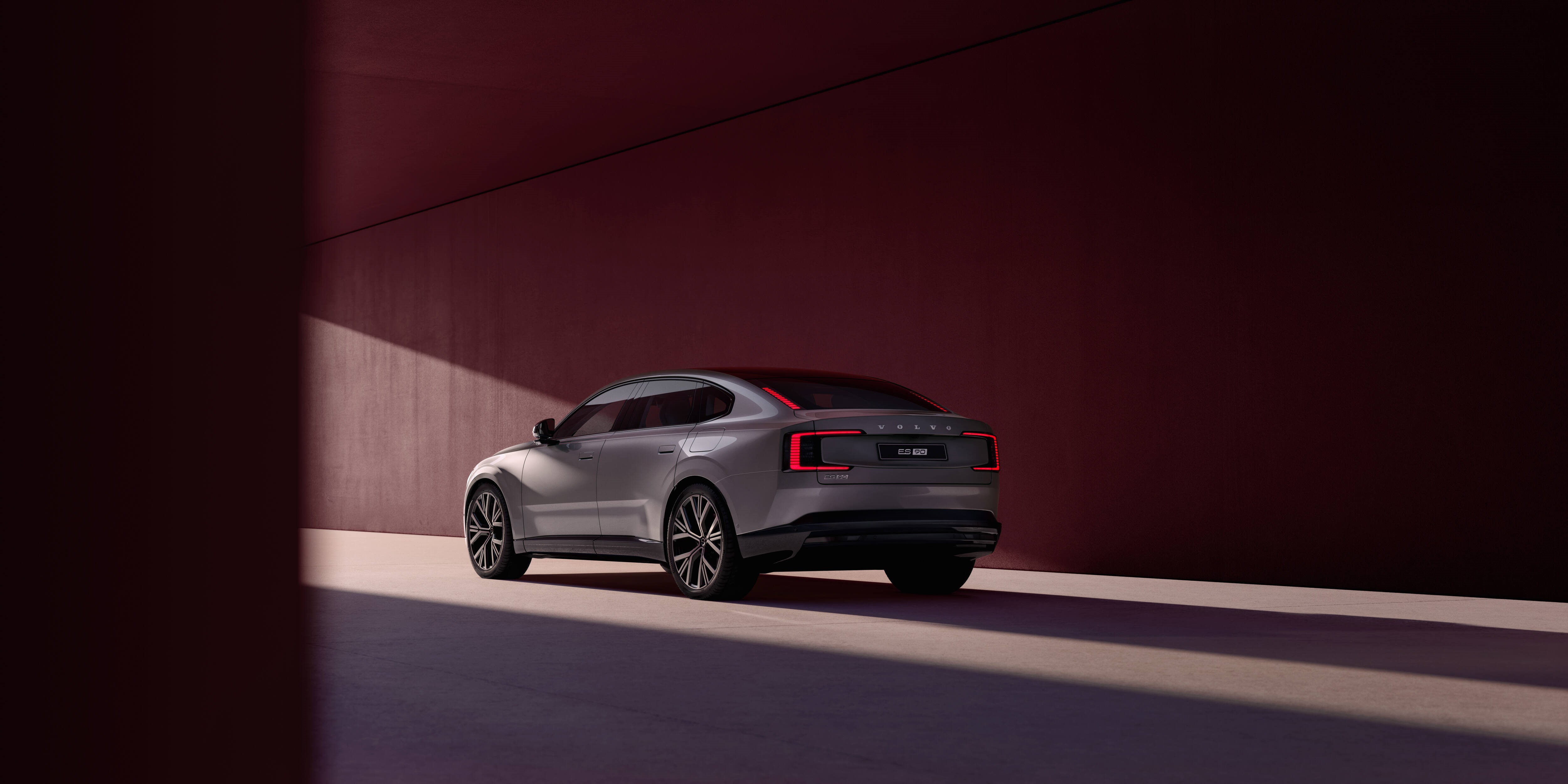 Volvo ES90 revealed: 800V beauty is midway between SUV, sedan and ...