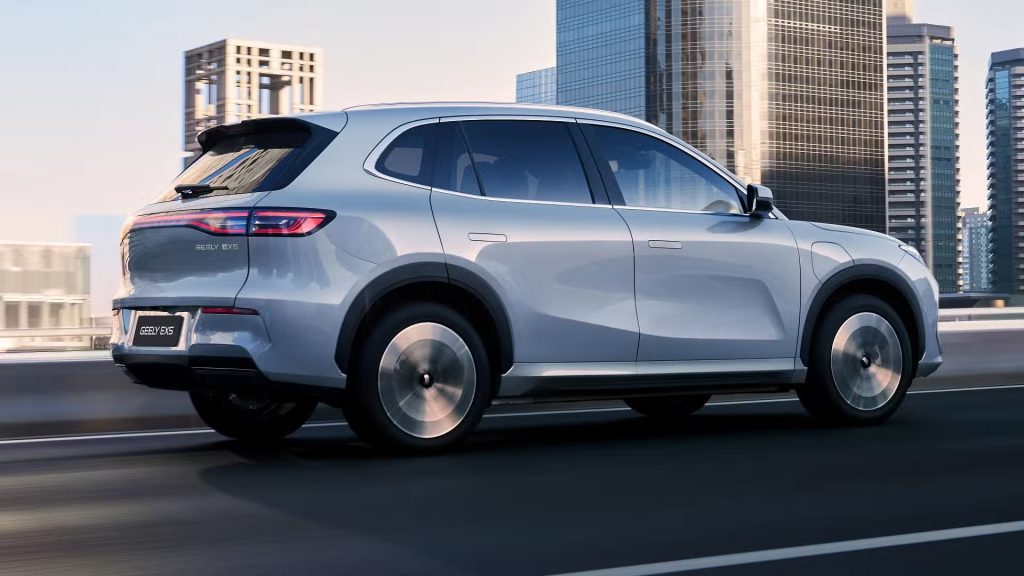 Geely EX5 latest Chinese EV to score a 5 star safety rating [video]