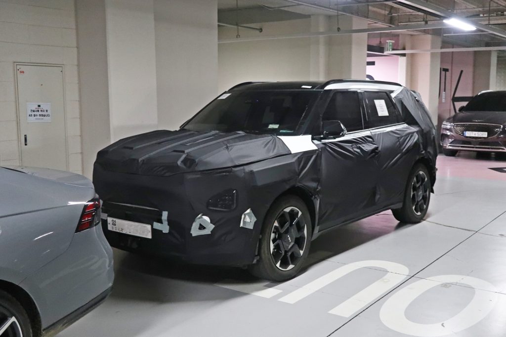 Kia EV5 global model spotted for the first time with a few upgrades