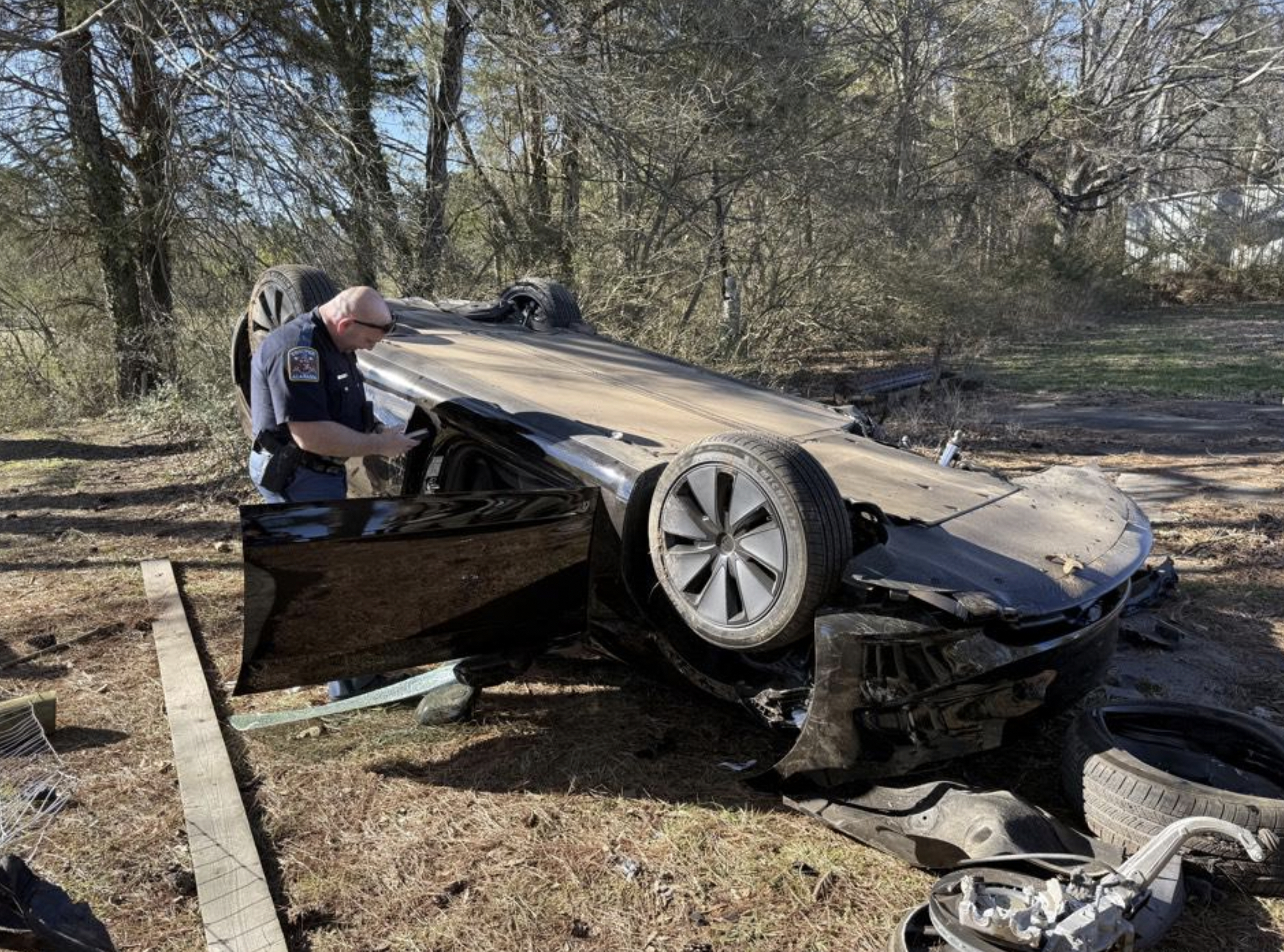 Tesla Full Self-Driving veers off road, flips car in scary crash driver ...