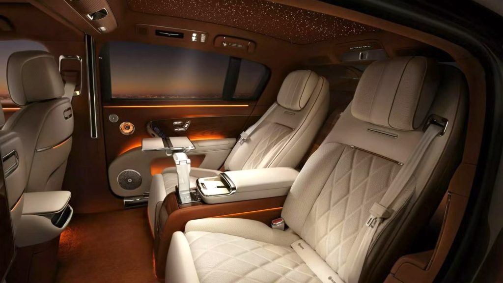 What $100,000 gets you in China: ultra-luxe Huawei Maextro S800