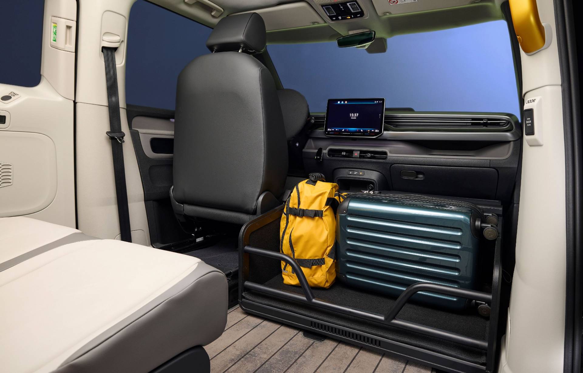 Say hello to the ID. Buzz AD: VW’s fully autonomous ride is here | Electrek