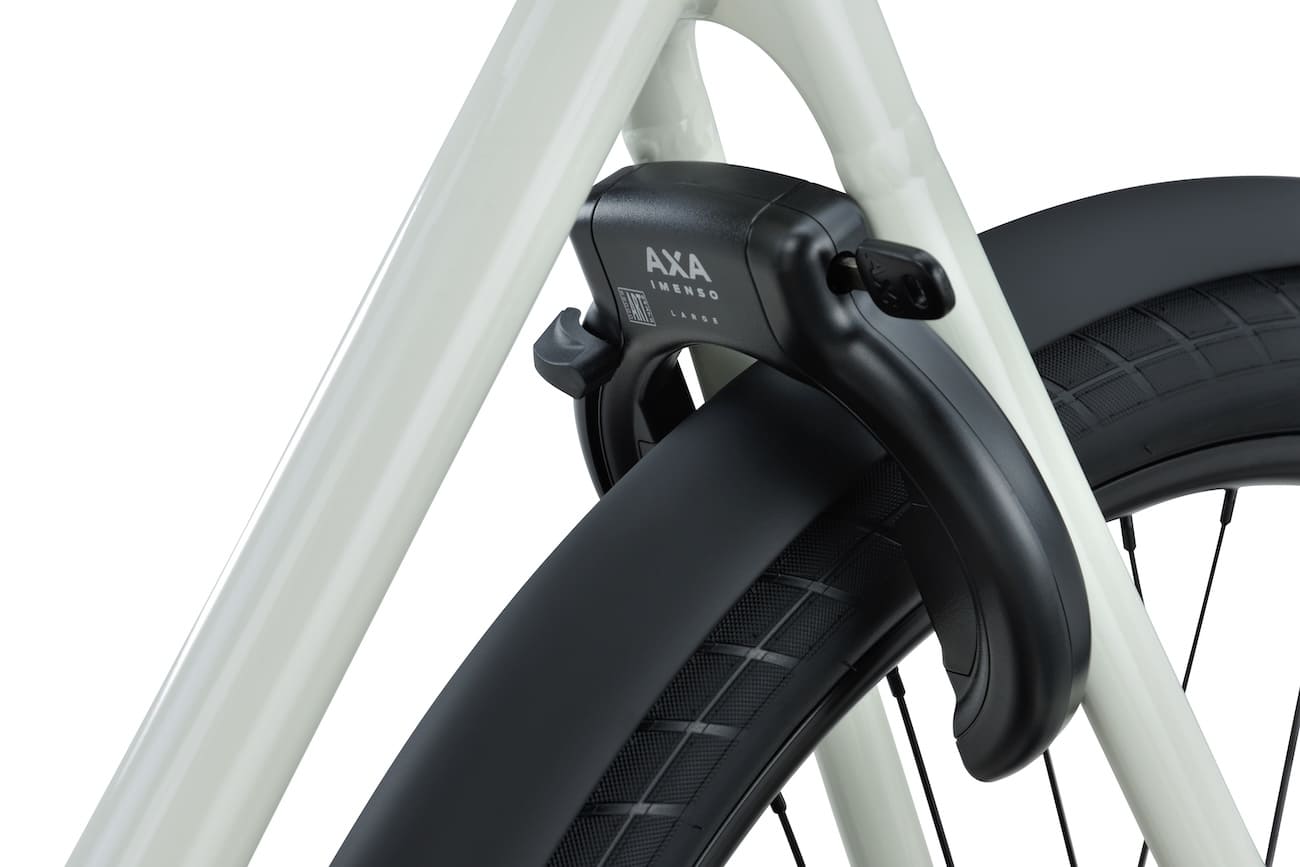 Raleigh ONE unveiled as smart e-bike with GPS, fast-charging, more