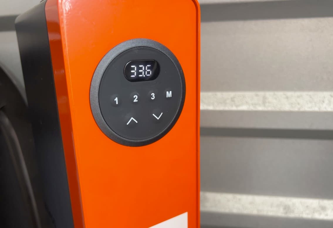 Review: Got a heavy e-bike? This is the electric lift stand I use now