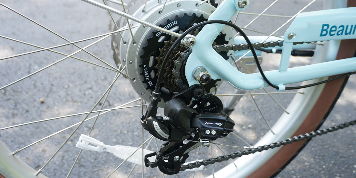 Retrospec's Beaumont Rev 2 eBike combines classic and modern