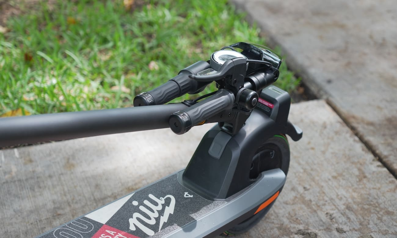 NIU KQi 200F review: An affordable folding electric scooter with a cool ...