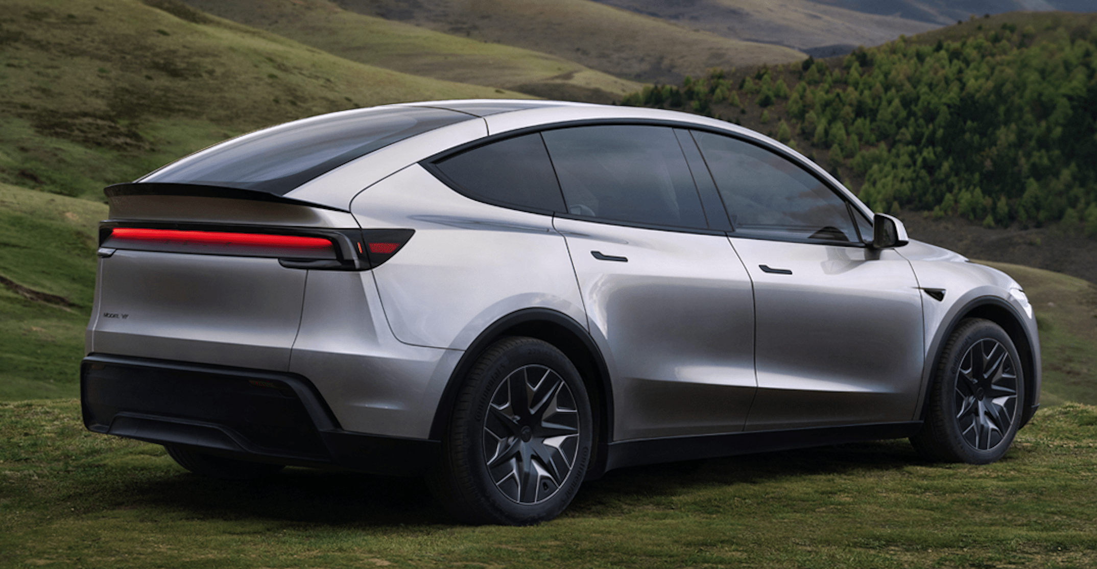 Tesla officially launches Model YL with 6 seats, starting at ~$47,000 ...