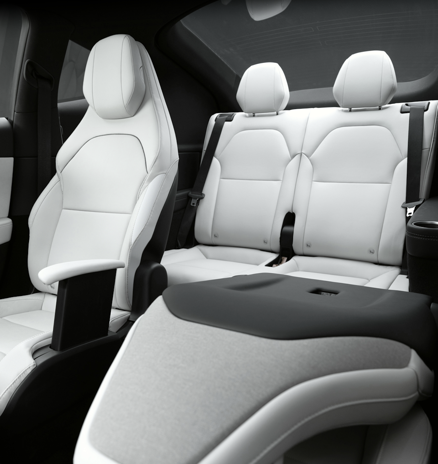 Tesla officially launches Model YL with 6 seats, starting at ~$47,000 ...