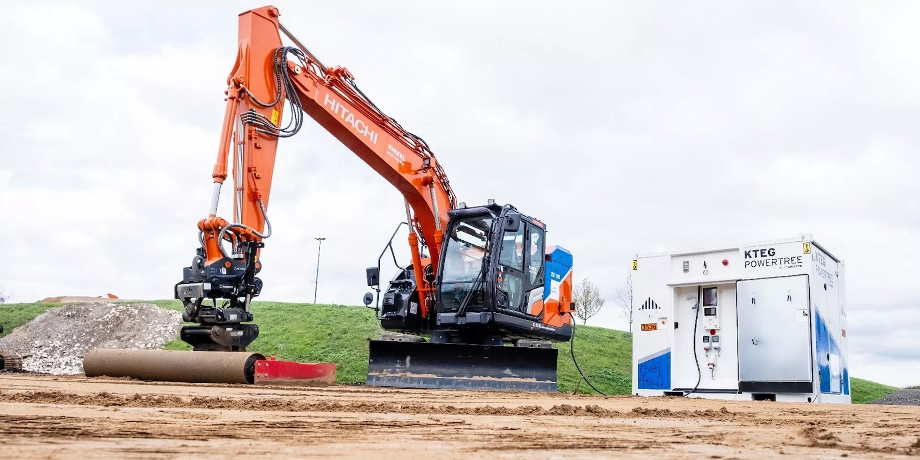 World's first: Hitachi powers up construction site with hydrogen