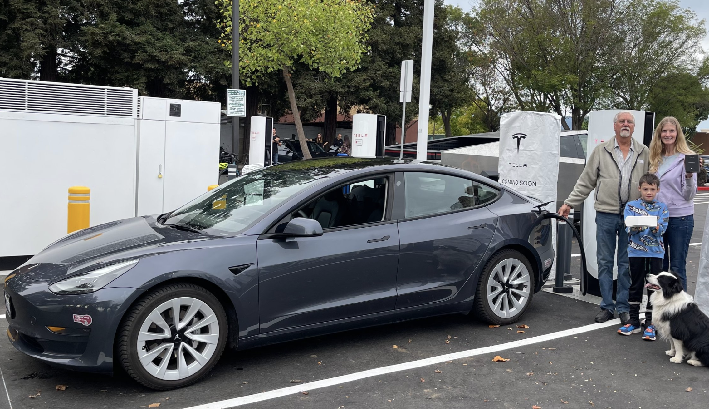 Tesla launches first full V4 Supercharger station with 500 kW capacity ...