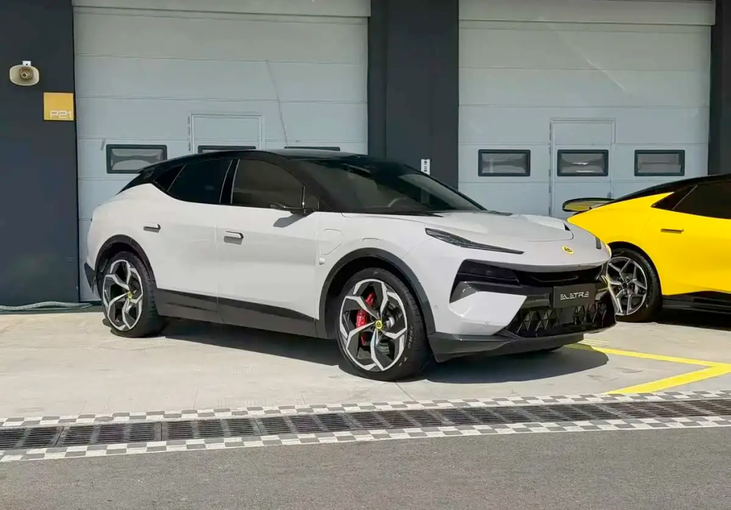 Lotus quietly updates its 900+ hp Eletre and Emeya EVs for 2026